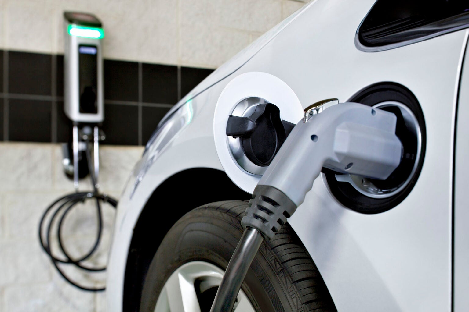 Are Electric Vehicles Really Better for the Environment? Yes ...