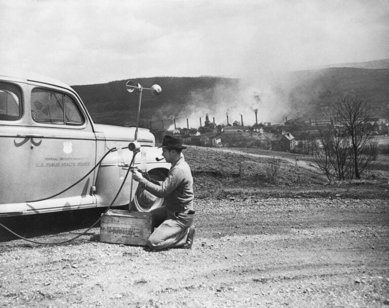That Deadly Fog in ‘The Crown’ Was Real. Here’s the Rest of the Story ...